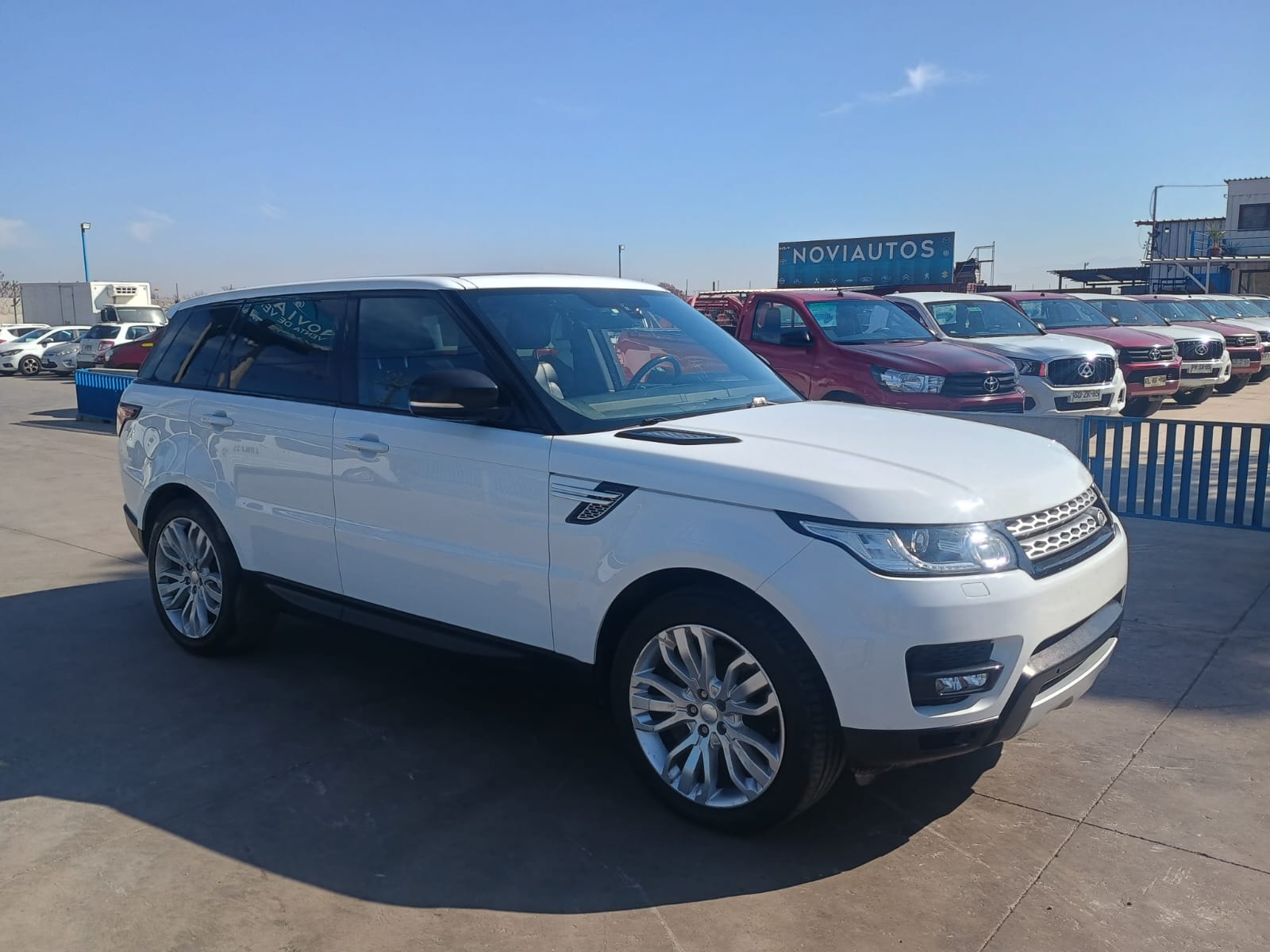 LAND ROVER RANGE ROVER SPORT 3.0 ( RECUPERADO DE ROBO ) - Novi Autos